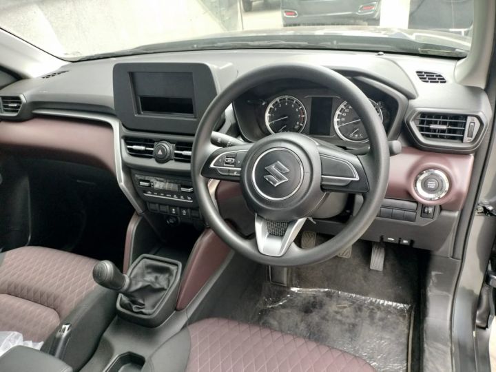 Maruti Suzuki Grand Vitara Base-spec Sigma Variant Detailed In 5 Images ...