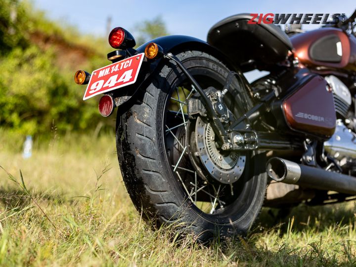 Jawa 42 Bobber Review: Performance, Features, Comfort And More - ZigWheels