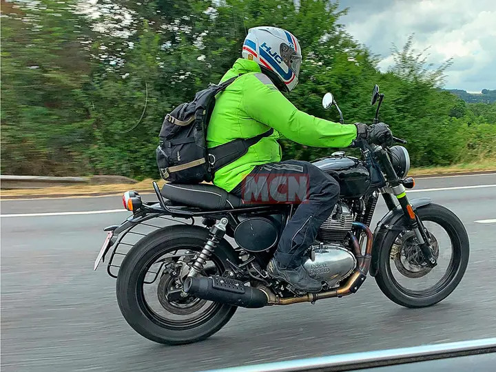 Royal Enfield 650cc Scrambler Spied Abroad - ZigWheels