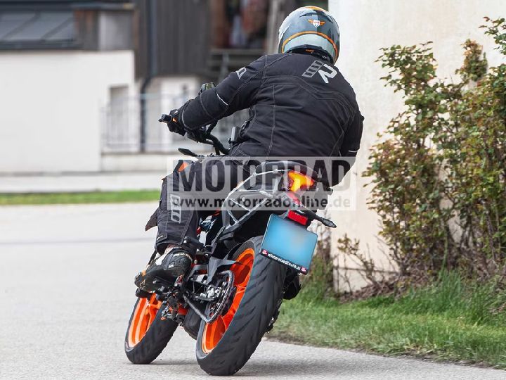 2023 KTM 390 Duke Updates Spied In 7 Pics - ZigWheels