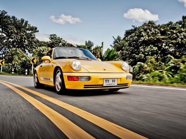 Classic Porshe 911 Carrera RS 3.8 Is Autobot Mirage In Transformers ...