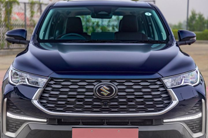 Maruti Invicto Interior Images Surfaces Online For The First Time Ahead ...