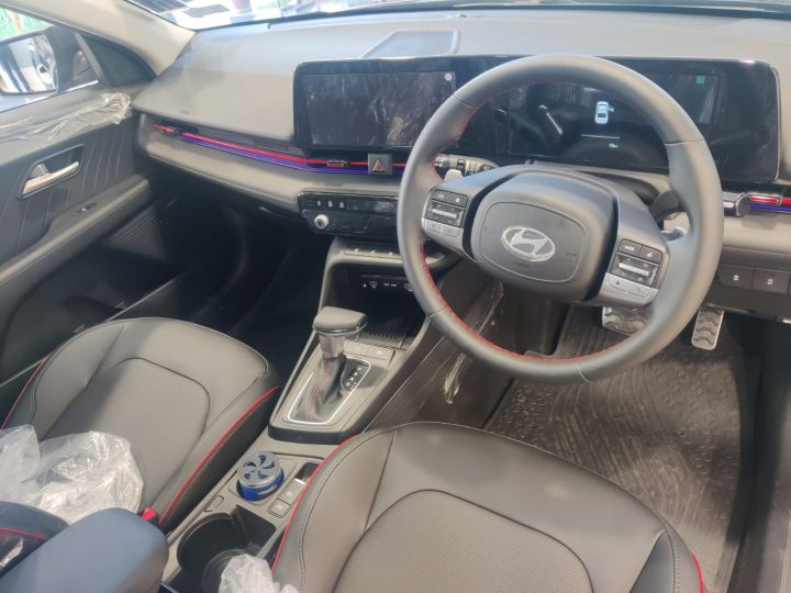 2023 Hyundai Verna vs Creta: Design, Features, Powertrain & Price ...