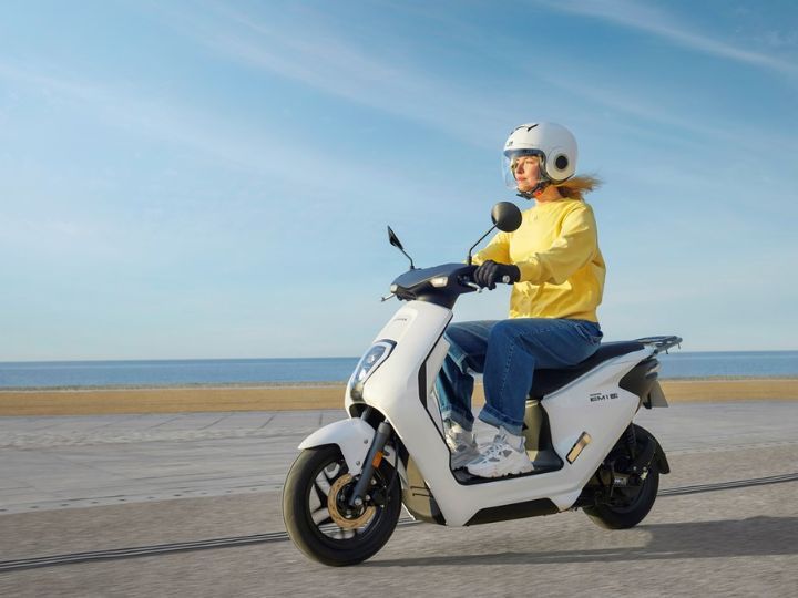 Honda EM1 e: Electric Scooter Unveiled: It’s The Honda U-go Underneath ...