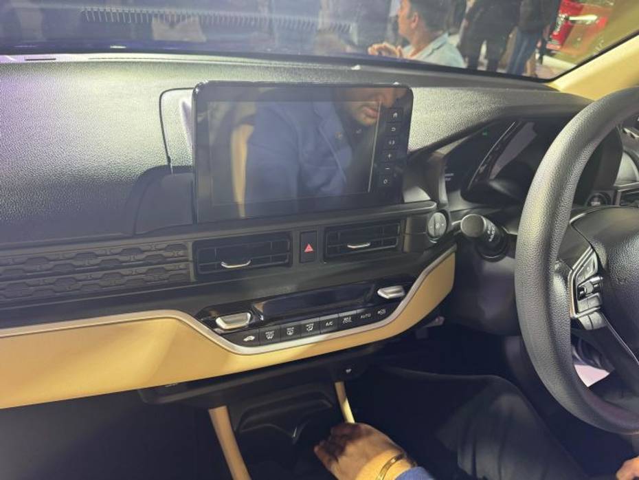 Honda Amaze: Old Vs New Compared - ZigWheels