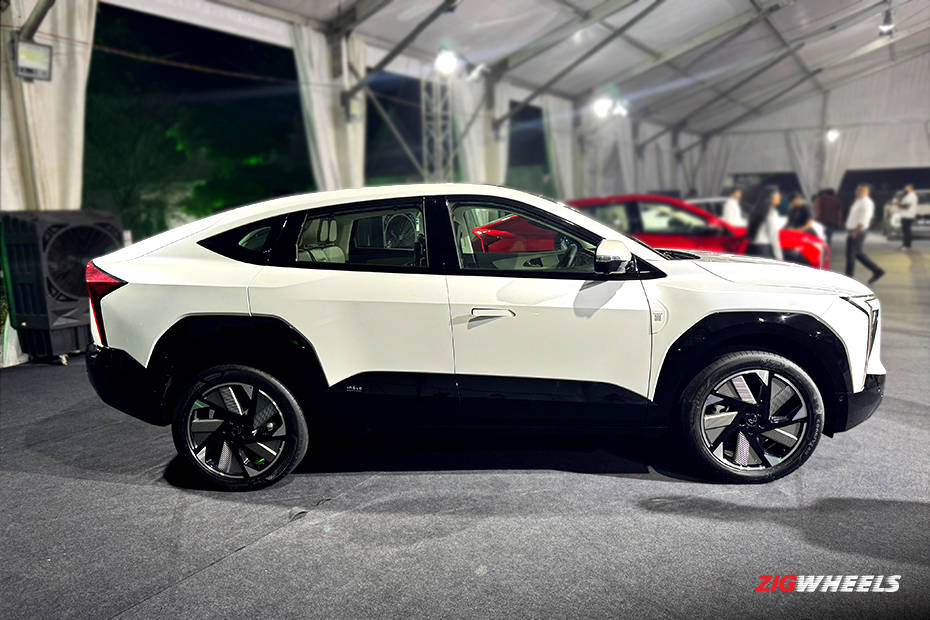 Check Out The Mahindra Xev 9es Eight Exterior Colour Options Detailed