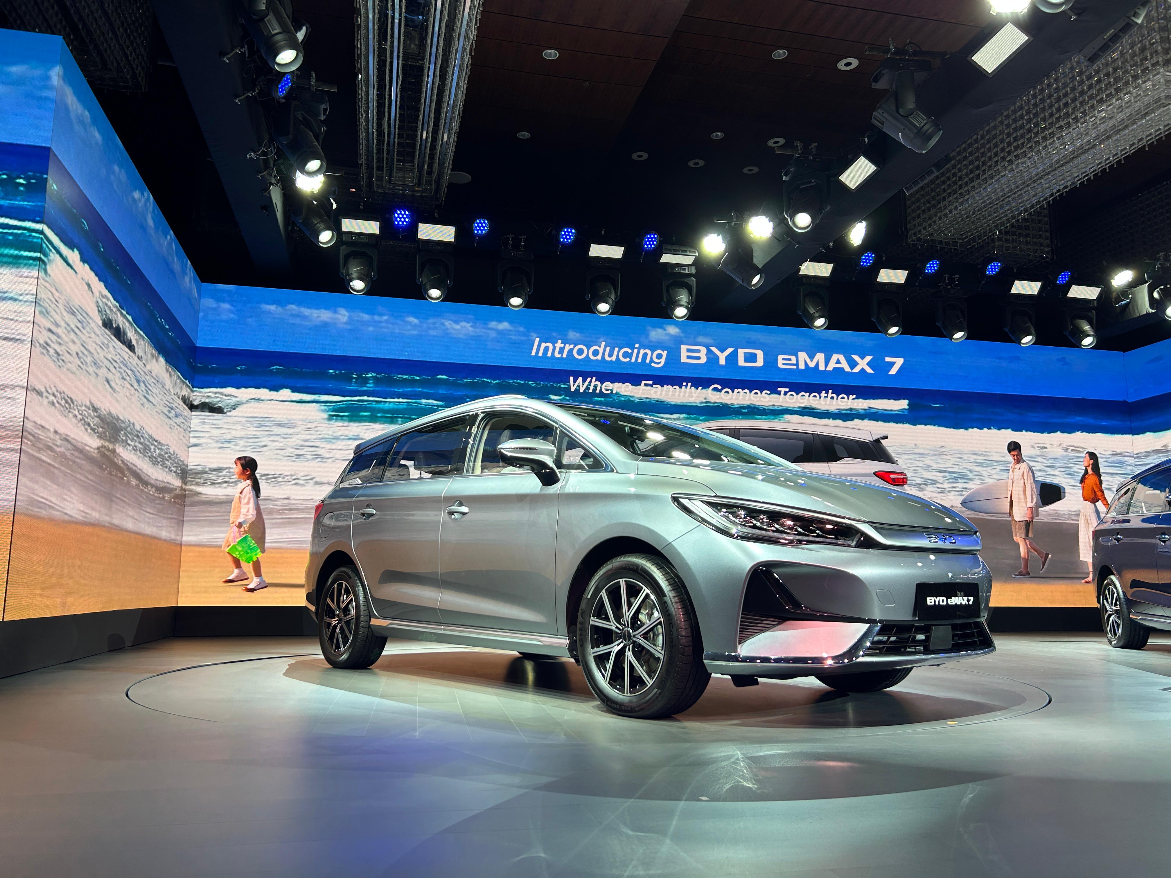 BYD EMax 7 Launched In India At Rs 26 9 Lakh Electric Alternative To BYD EMax 7 Launched In India At Rs 26 9 Lakh Electric Alternative To