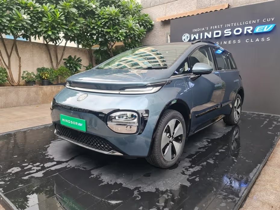 2024 MG Windsor EV Rear Seat Experience Detailed - ZigWheels