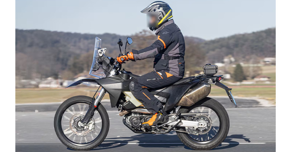 KTM 690 Rally Spied; Based On The KTM 690 Enduro R - ZigWheels