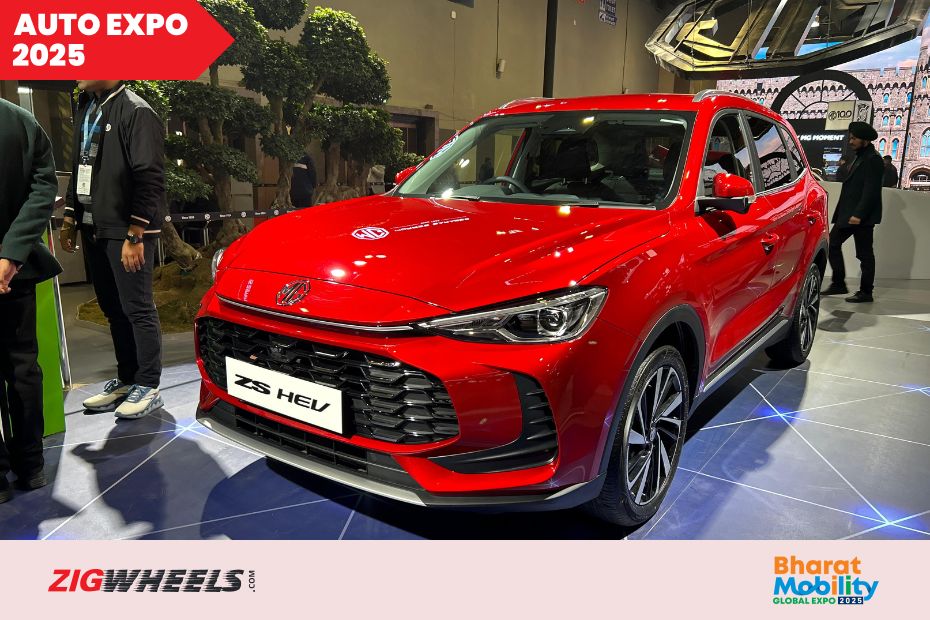 The Facelifted MG Astor (MG ZS HEV) Has Been Revealed At The Auto Expo 2025! - ZigWheels