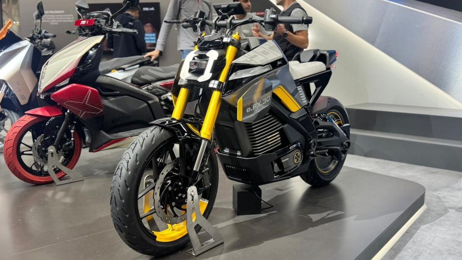 TVS RTR HyprStunt SuperMoto Concept And e.FX.30 Electric Bike Unveiled At EICMA 2025 - ZigWheels