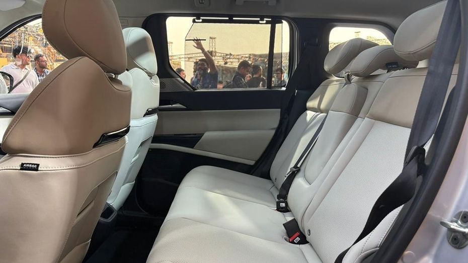 2025 Tata Sierra Details Explained: Exterior, Interior, Features ...