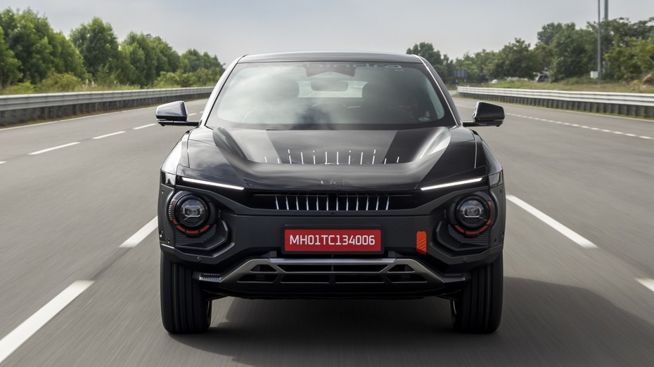 Mahindra BE 6 Formula E Edition Explained In 13 Real-life Images ...