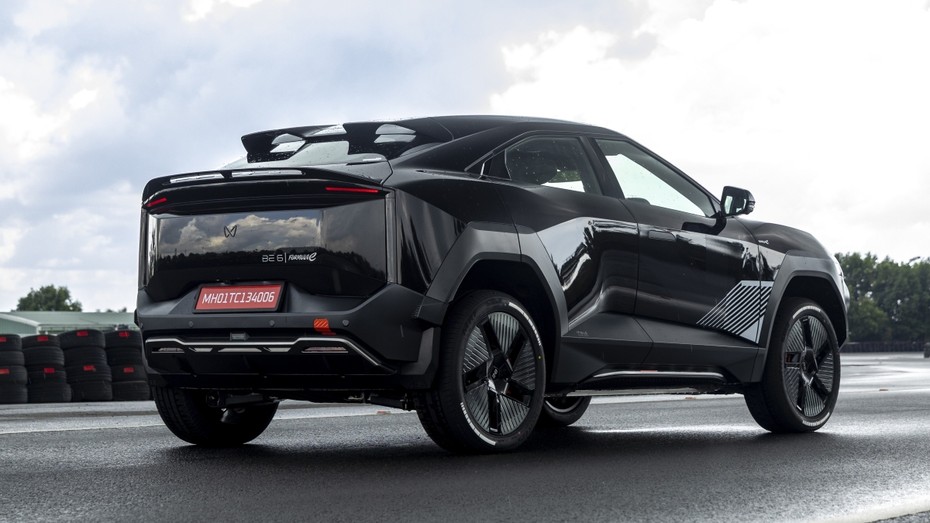 Mahindra BE 6 Formula E Edition Explained In 13 Real-life Images ...