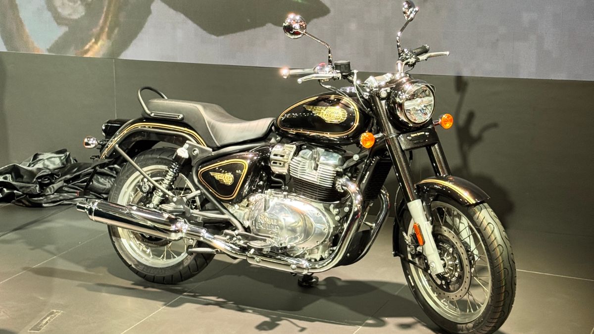 EICMA 2025: Royal Enfield Bullet 650 Retro Roadster Bike Unveiled ...