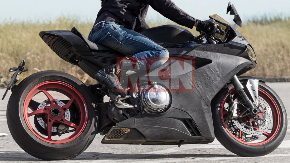 Upcoming Norton V4 Superbike Spied Testing Again, Ducati Panigale V4 ...