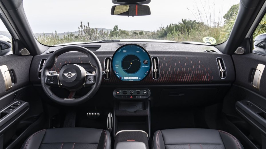 Mini Countryman Electric Vs Countryman JCW Compared: Detailed ...