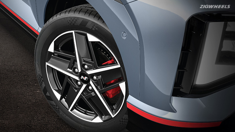 2025 Venue N Line Revealed; Explained In 10 Images: Exterior, Interior ...