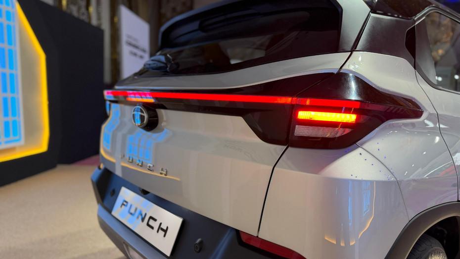 2026 Tata Punch Facelift First Time Features: 360 Degree Camera, Blind ...