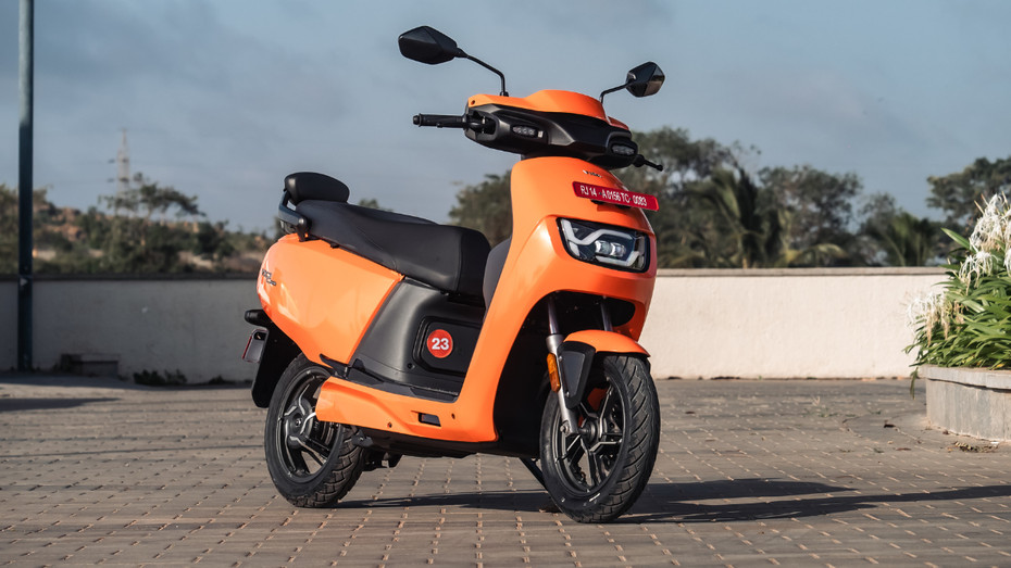 Bajaj Chetak C25 vs Hero Vida VX2: Specifications Compared - ZigWheels