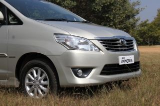Toyota Innova Price, Images, colours, Reviews & Specs