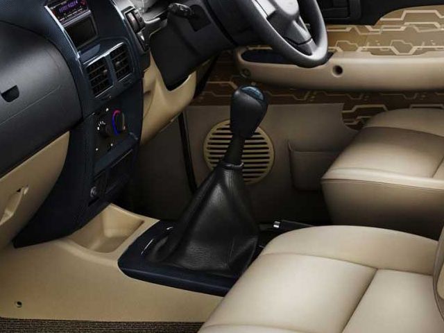 Chevrolet Tavera Images, Tavera Interior & Exterior Photos, 360 View ...