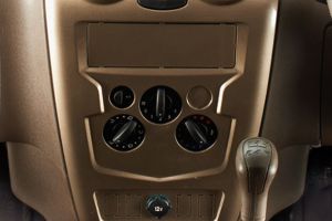 Mahindra Supro Images, Supro Interior & Exterior Photos, 360 View ...