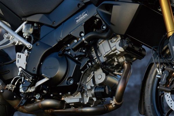 Suzuki V Strom 1000 Price - Mileage, Images, Colours | ZigWheels