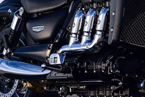 Triumph Rocket III Price - Images, Colours & Reviews