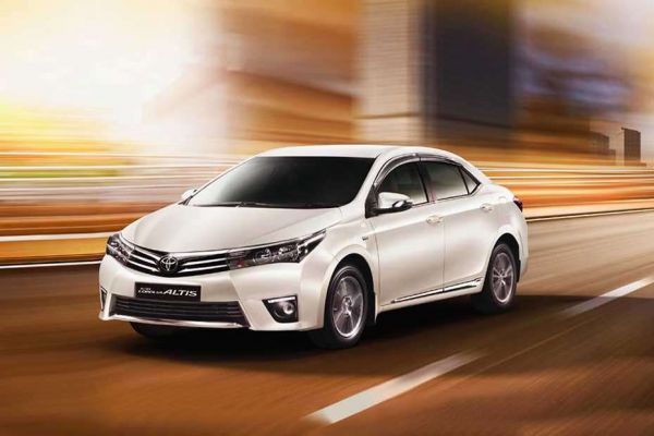 Toyota Corolla Altis Price, Images, colours, Reviews & Specs