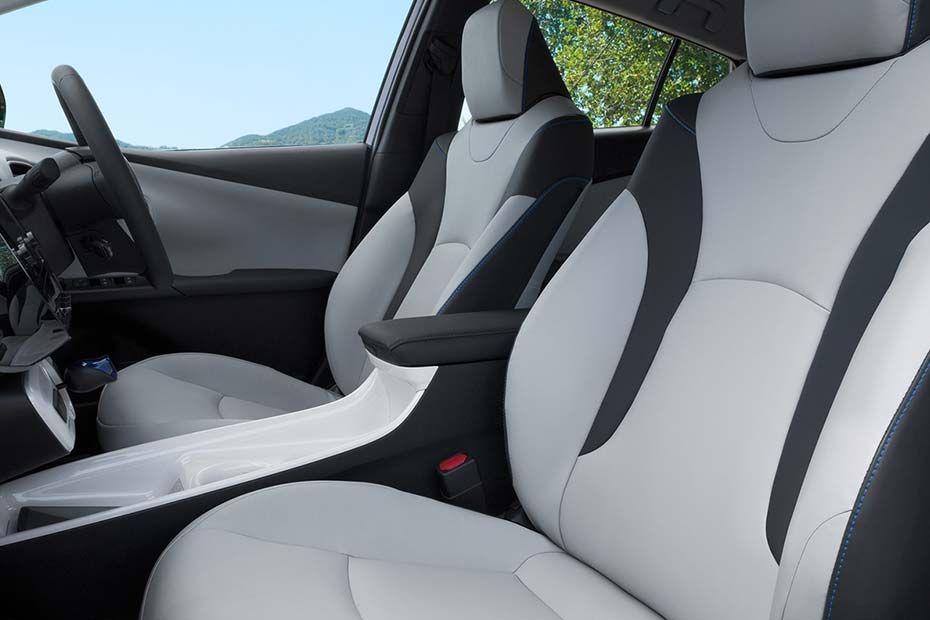 Toyota Prius Images, Prius Interior & Exterior Photos, 360 View, Videos ...