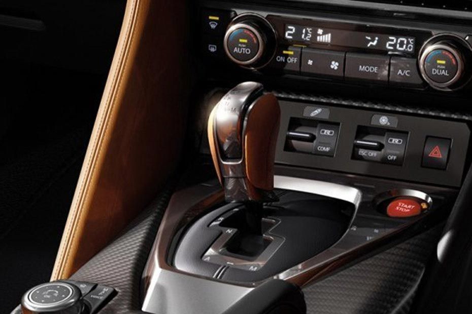 Nissan GT-R Images, GTR Interior & Exterior Photos, 360 View, Videos ...