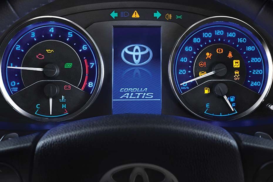 Toyota Corolla Altis Images, Corolla Altis Interior & Exterior Photos ...