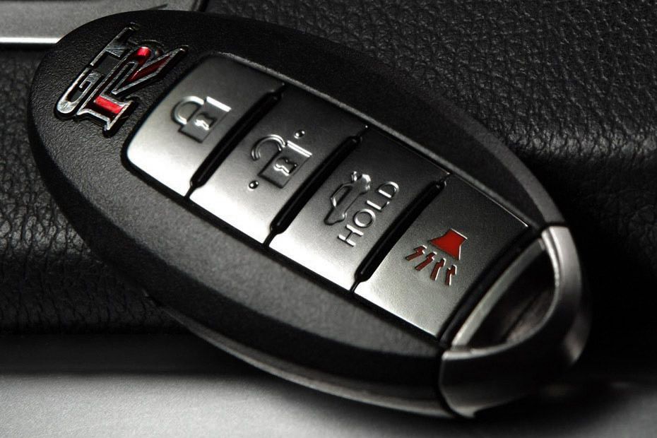 Nissan GT-R Images, GTR Interior & Exterior Photos, 360 View, Videos ...