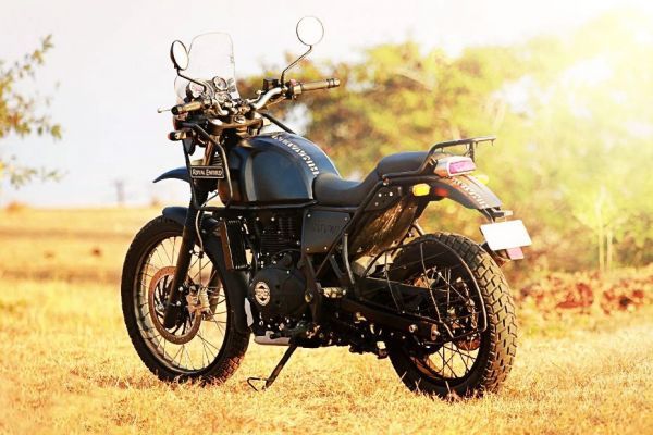 Royal Enfield Himalayan BS4 Price - Mileage, Images, Colours | ZigWheels