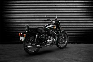 Royal Enfield Bullet 500 Price - Mileage, Images, Colours | ZigWheels