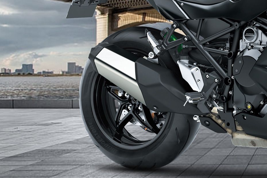 Kawasaki Ninja H2 SX Images, Ninja H2 SX Photos & Videos, 360 view