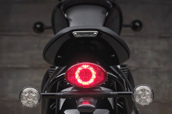 Triumph Bonneville Bobber Rear Light | Reviewmotors.co