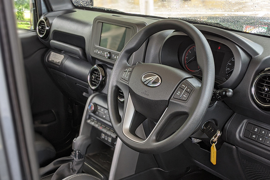 Mahindra Thar Images, Thar Interior & Exterior Photos, 360 View, Videos ...