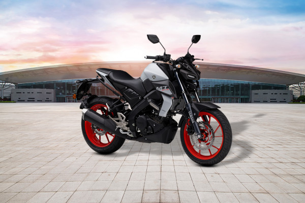 Yamaha R15 V4 vs Yamaha MT15 - Which One to Pick?
