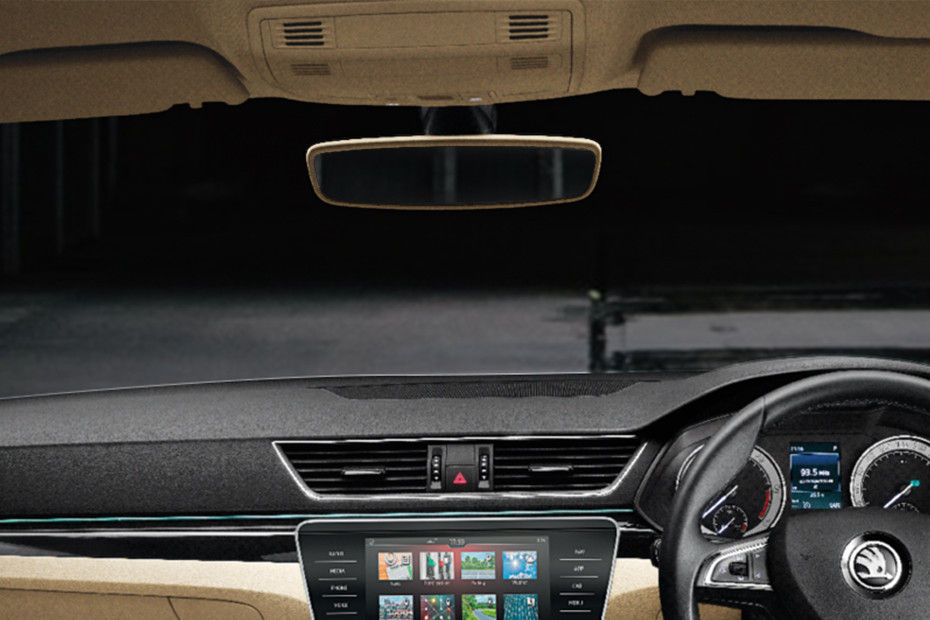Skoda Superb Images, Superb Interior & Exterior Photos, 360 View ...