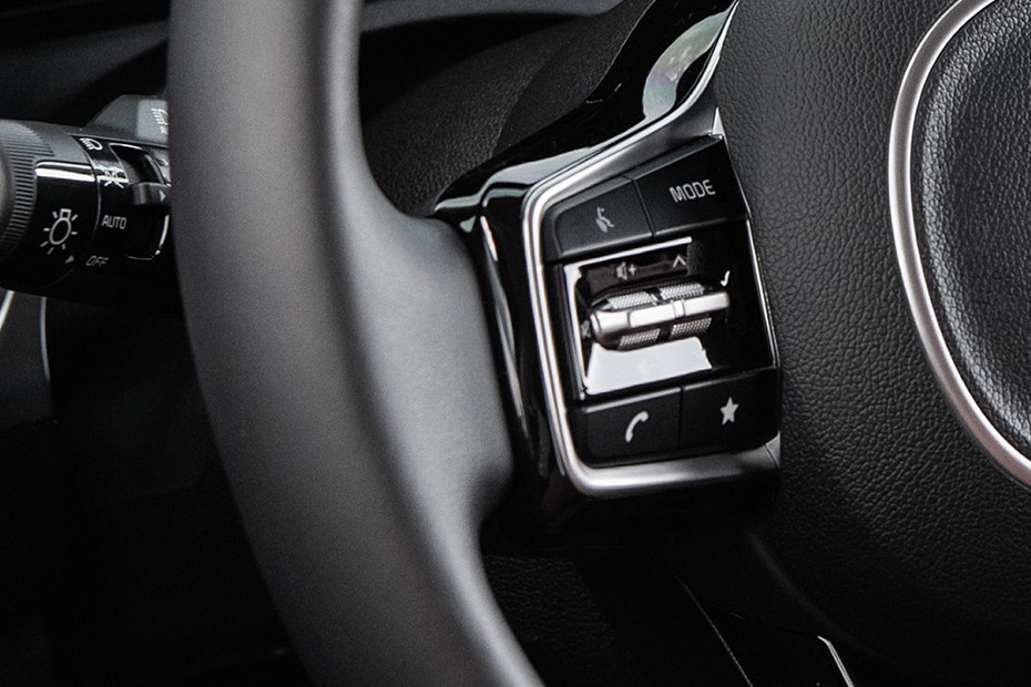 Kia Carnival Images, Carnival Interior & Exterior Photos, 360 View ...