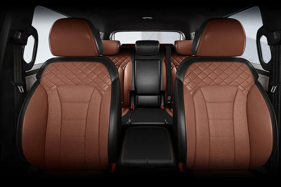 Mahindra Alturas G4 Images, Alturas G4 Interior & Exterior Photos, 360 ...