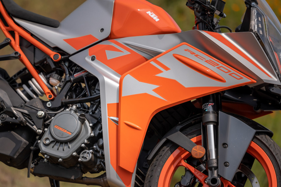 KTM RC 200 Images, RC 200 Photos & Videos, 360 view