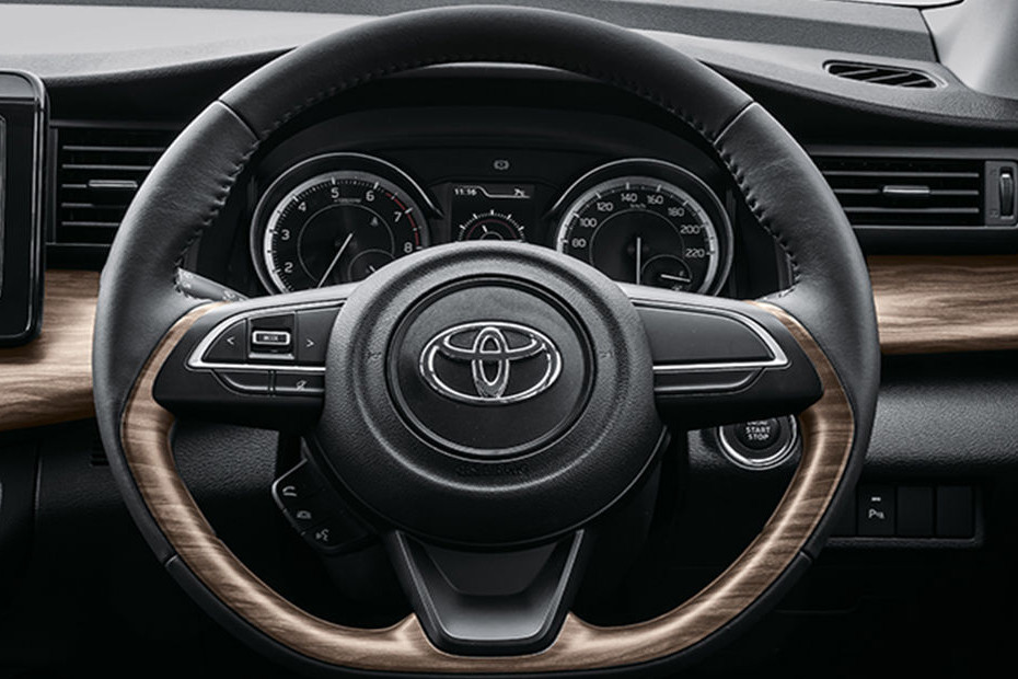 Toyota Rumion Images, Rumion Interior & Exterior Photos, 360 View ...