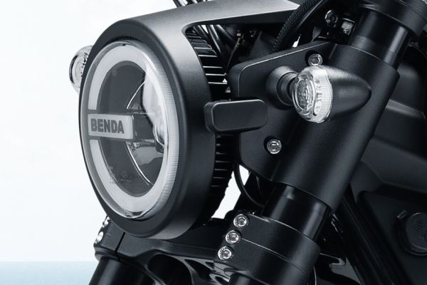 Keeway V302C Price - Images, Colours & Reviews