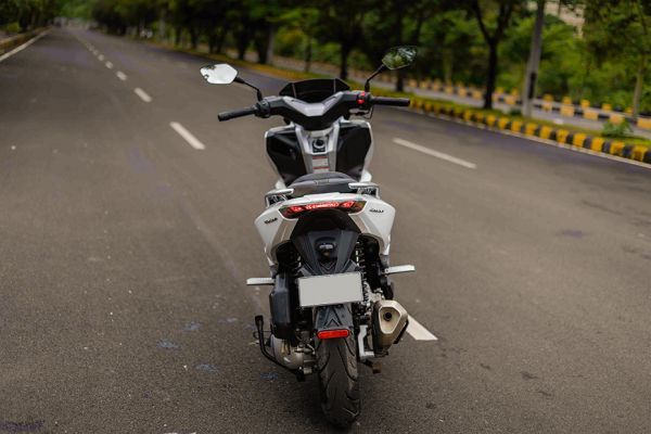 Keeway Vieste 300 Price - Mileage, Images, Colours | ZigWheels