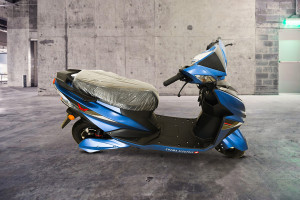 Hayasa Ojas vs Shema E Vehicle Eagle - Compare Prices, Specs, Features