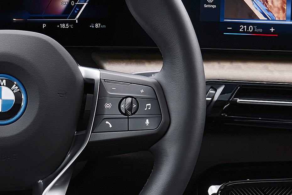 BMW iX1 Images, iX1 Interior & Exterior Photos, 360 View, Videos ...