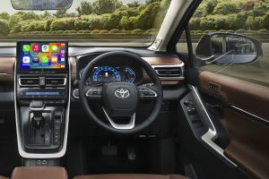 Toyota Innova Hycross Images, Innova Hycross Interior & Exterior Photos ...